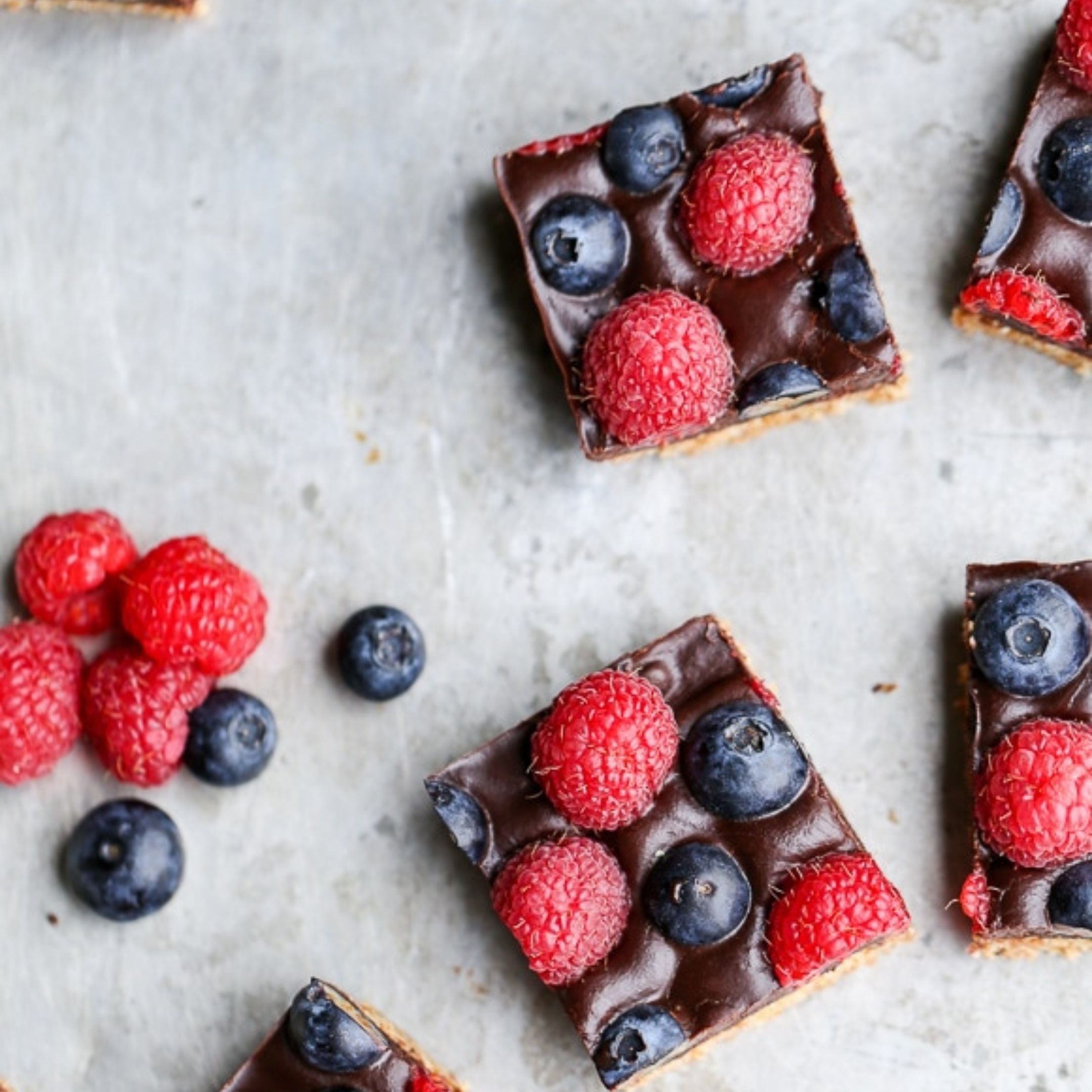 Simple Chocolate Berry Bars (Vegan & Paleo) | Sun & Swell Foods